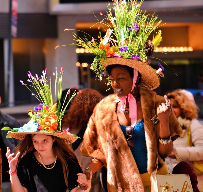 Extravagant Look editorial image. Image of beauty, holding - 30168080