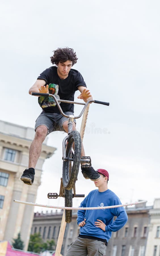 Extreme High Jump on a Bicycle Editorial Stock Image - Image of trick ...