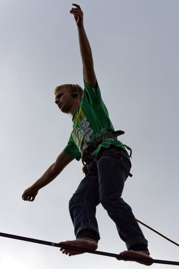 Extreme slacklining editorial stock image. Image of environment - 21105689
