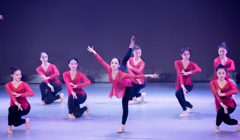 Eye Expression 1-Adjustment of Basic Skills -a Dance Training Class ...