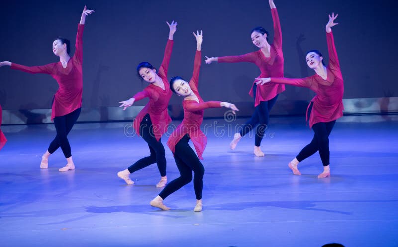 Eye Expression 3-Adjustment of Basic Skills -a Dance Training Class ...