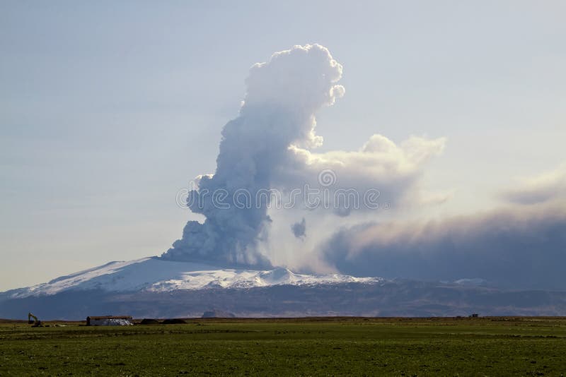 Eyjafjallajokull Vulkan stockfoto. Bild von wolke, gletscher - 13947306