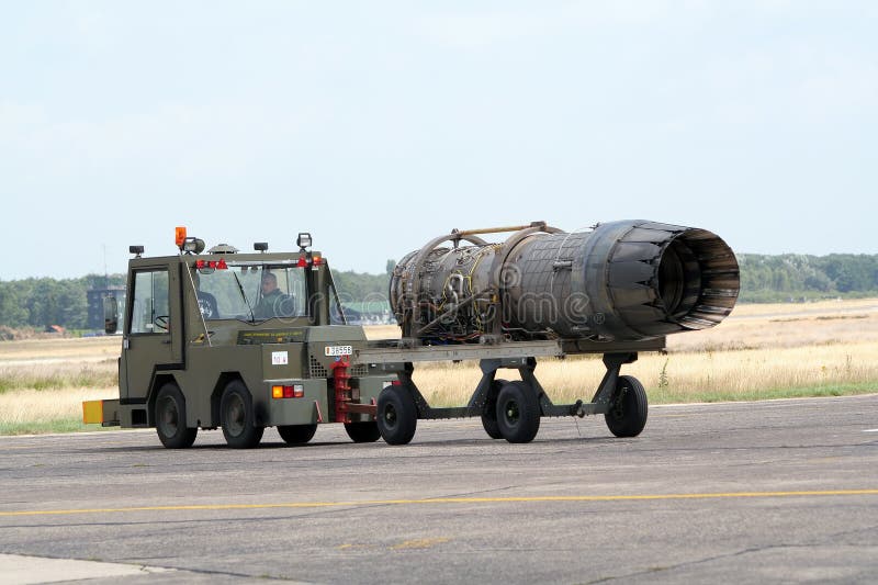 F-16 engine editorial stock image. Image of defense, engine - 18382654