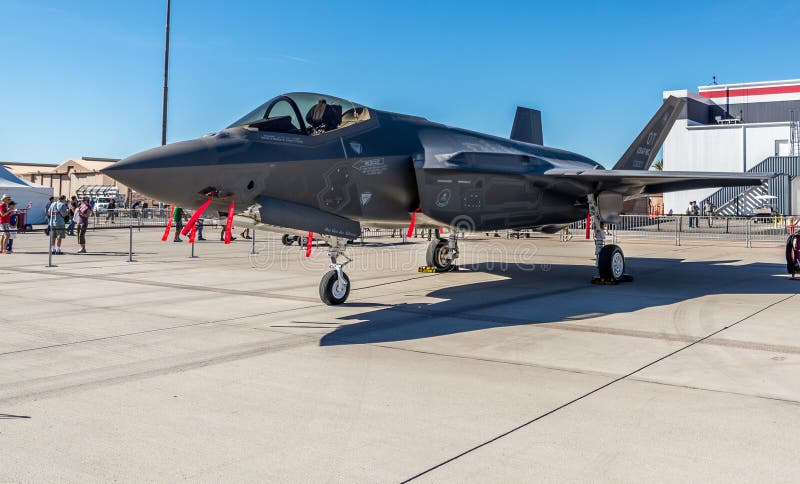 F-35 editorial stock photo. Image of pilot, fuselage - 92376743
