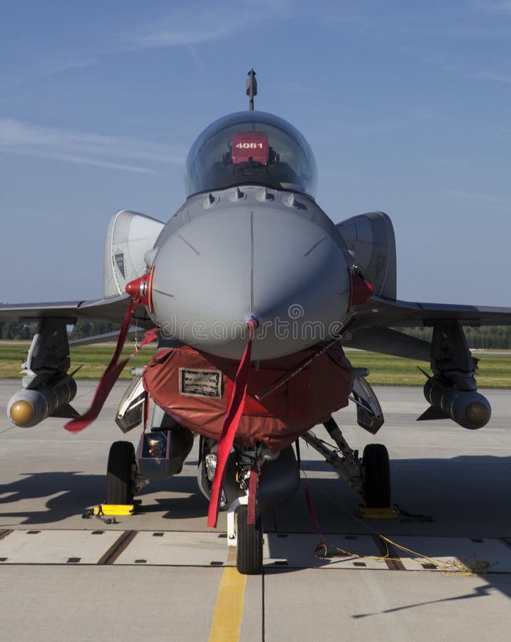 F-16 Fighting Falcon editorial photo. Image of falcon - 50367556