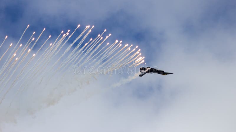 F-16 flares stock photo. Image of defence, performance - 77311676