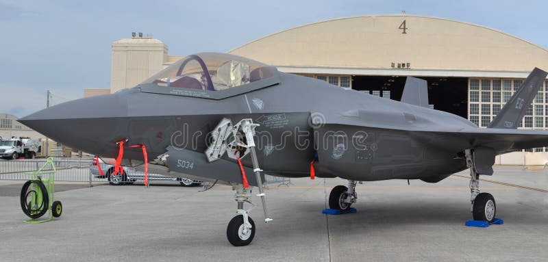 F-35 Joint Strike Fighter editorial photo. Image of hangar - 69671036
