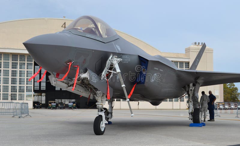 F-35 Joint Strike Fighter editorial image. Image of industry - 12844205