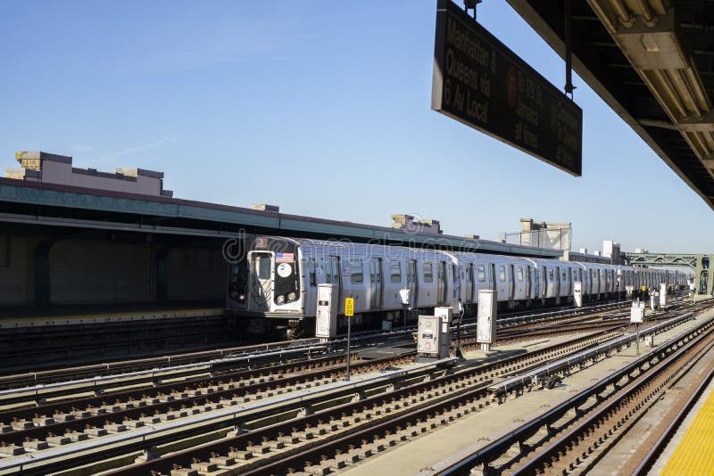 F Subway Train Approaching Elevated Station in Brooklyn, New York ...