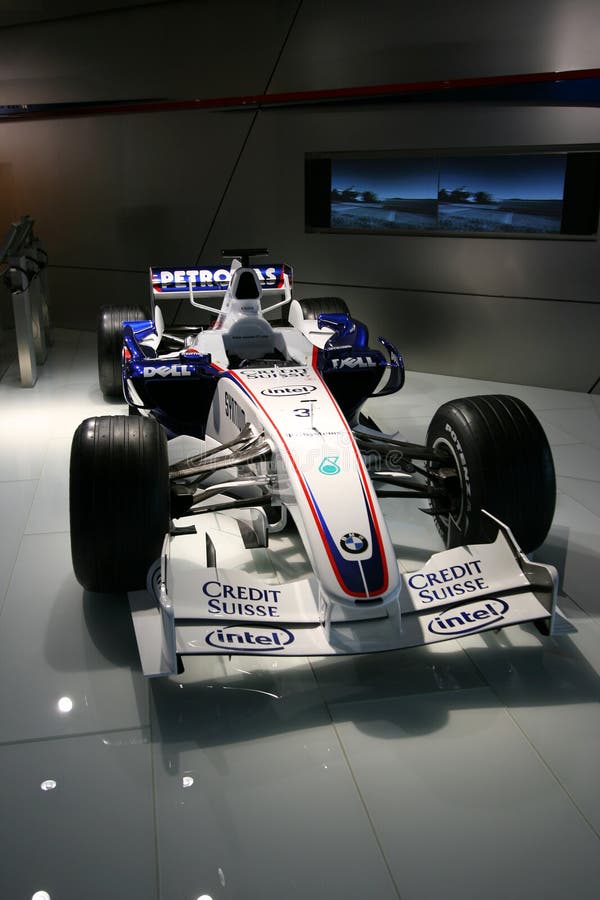 Mclaren F1 Racing Car Side View Editorial Stock Image - Image of ...