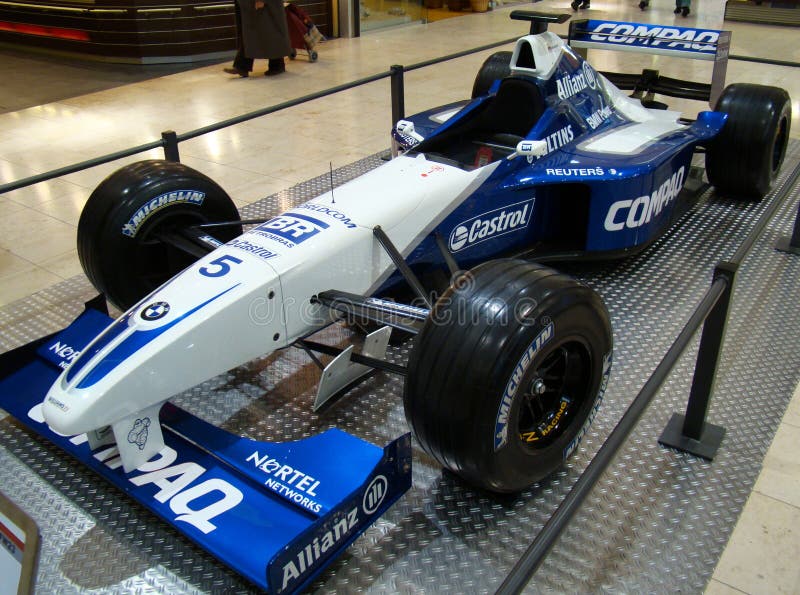 F1 Williams FW23 (2001) redactionele stock foto. Image of voltooiing ...