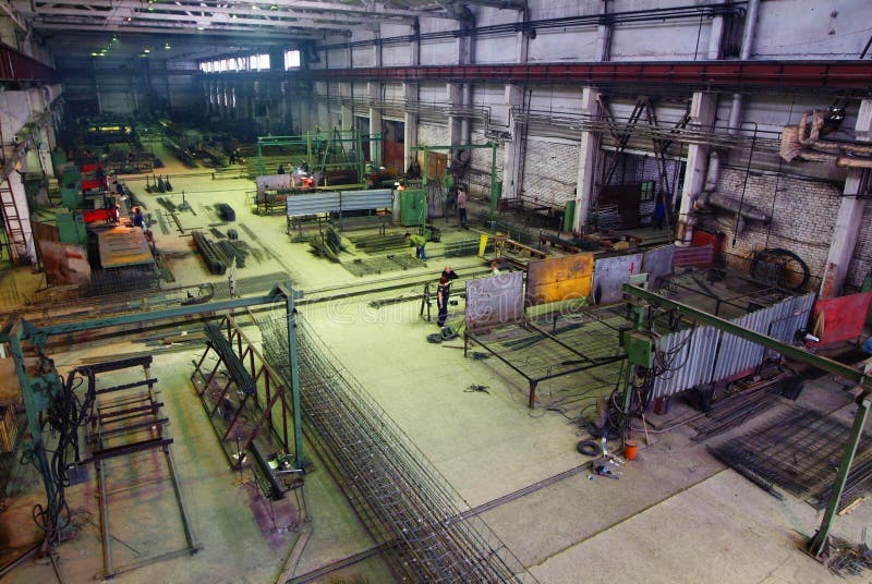 De Ijsfabriek Werkt Samen Met Een Industriële Machine Die Ijs ...