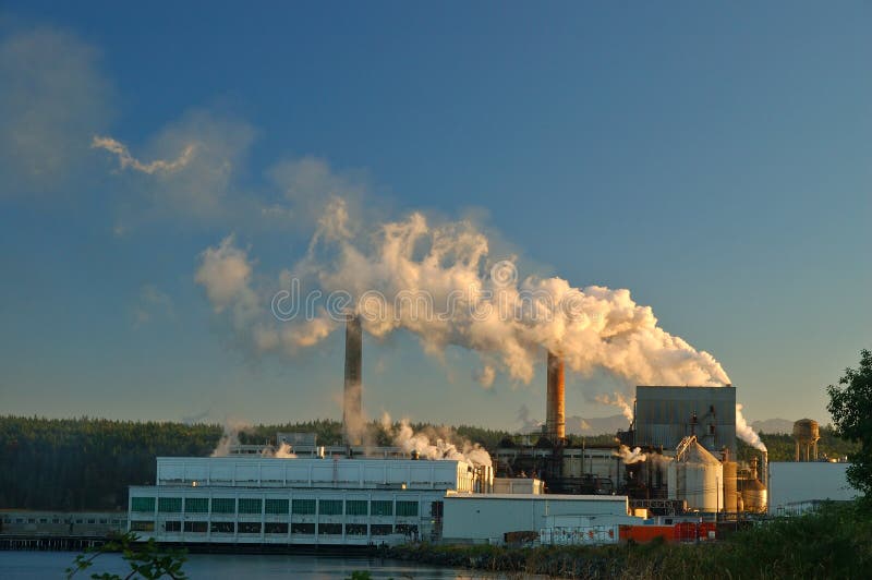 Fabriek stock foto. Image of economie, molen, globaal - 1235488