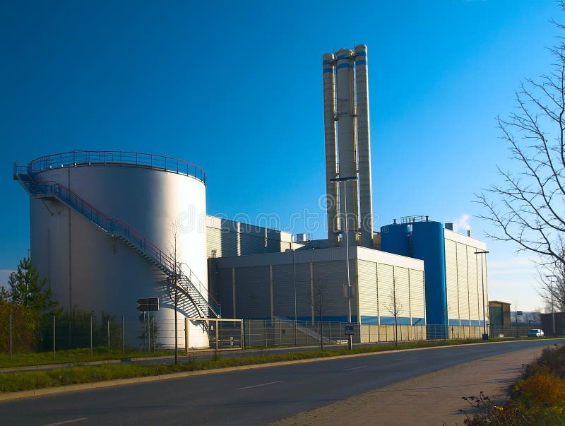 De Tank Met Waterstof En Ladder. Apparatuur Voor Drankfabrieken. Stock ...