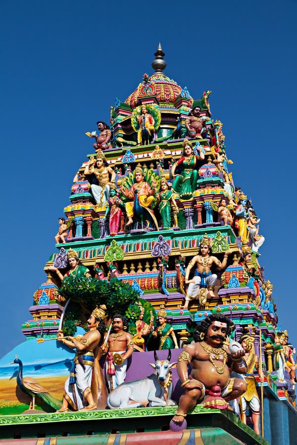 Fasad Av En Hinduisk Tempel I Victoria, Seychellerna Fotografering för ...