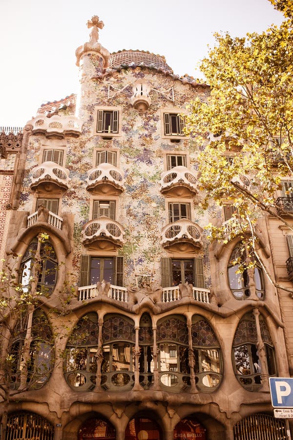 The Facade of the House Casa Battlo Editorial Image - Image of ...