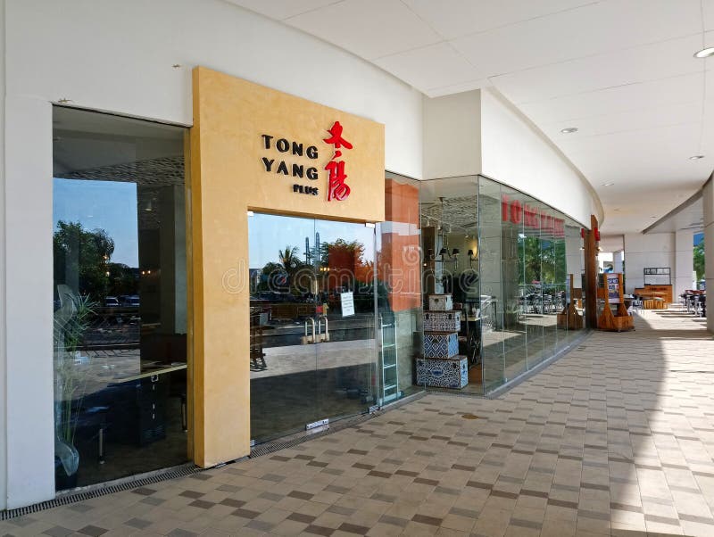 Tong Yang Plus Restaurant Facade in Pasay, Philippines Editorial Image ...