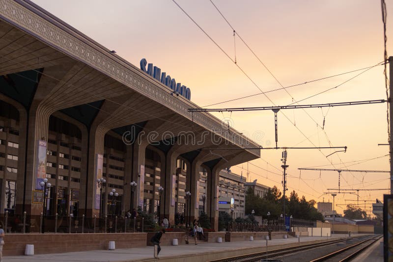 Facade of Samarkand Train Station Editorial Photo - Image of asia ...