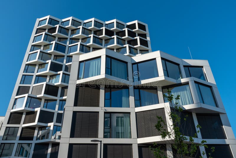 Facciata Dell'edificio Residenziale Di Palazzo Multipiano Moderno ...