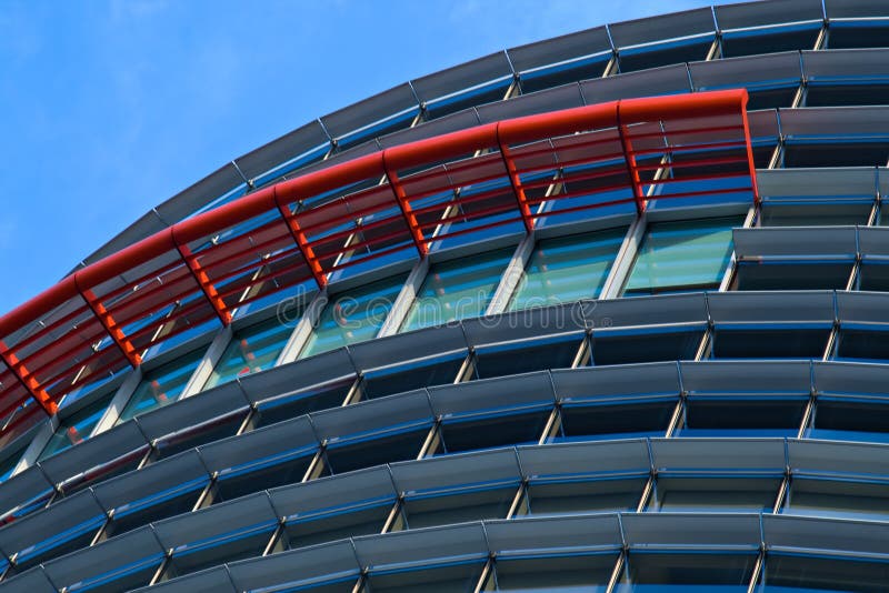 Facciata Moderna Dell'edificio Per Uffici Fotografia Stock - Immagine ...