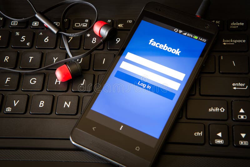 Facebook Application on Smart Phone Screen. Editorial Photo - Image of ...