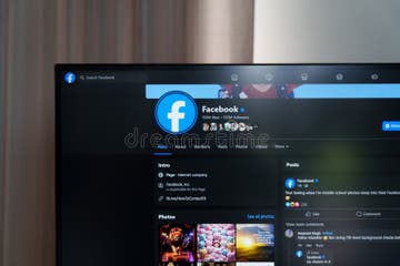 47,705 Facebook Stock Photos - Free & Royalty-Free Stock Photos from ...