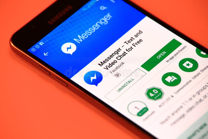 Facebook Messenger Application in Play Store Editorial Image - Image of ...