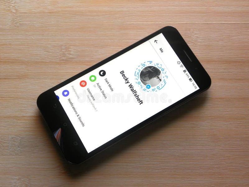 Facebook Messenger profile editorial photography. Image of audio ...