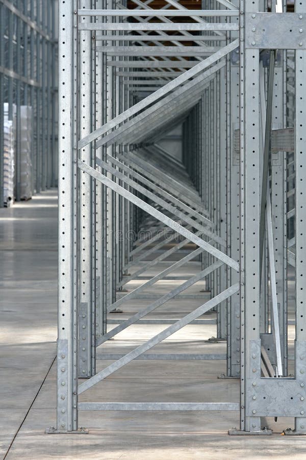 Fach-System-Bau stockfoto. Bild von material, lager, heber - 58119840