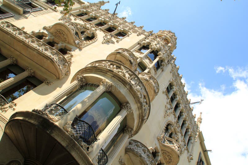 Fachada Barroca Del Edificio En Barcelona, España Imagen de archivo ...