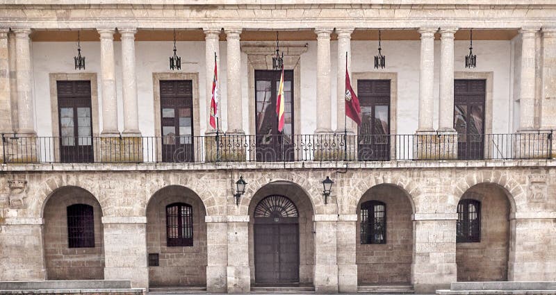Fachada con los arcos imagen de archivo. Imagen de monumento - 30662947
