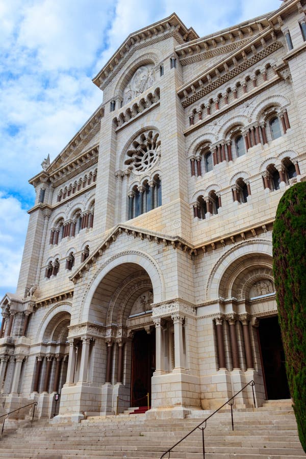 Fachada Da Catedral De Santo Nicholas Em Monacoville Monaco Imagem de ...