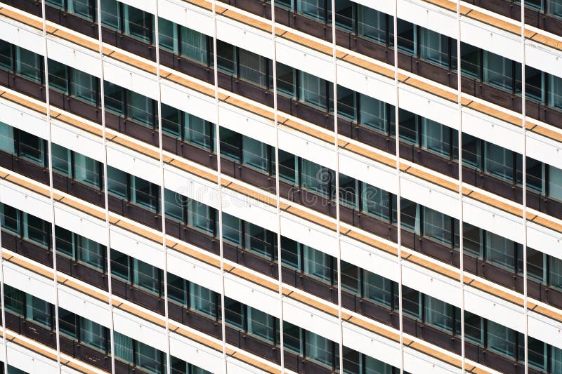 Fachada De Un Edificio Con Muchas Ventanas. Arquitectura Moderna. Foto ...