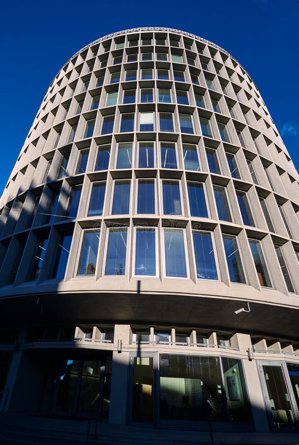 Fachada Modernista, El Edificio Circular Foto de archivo - Imagen de ...