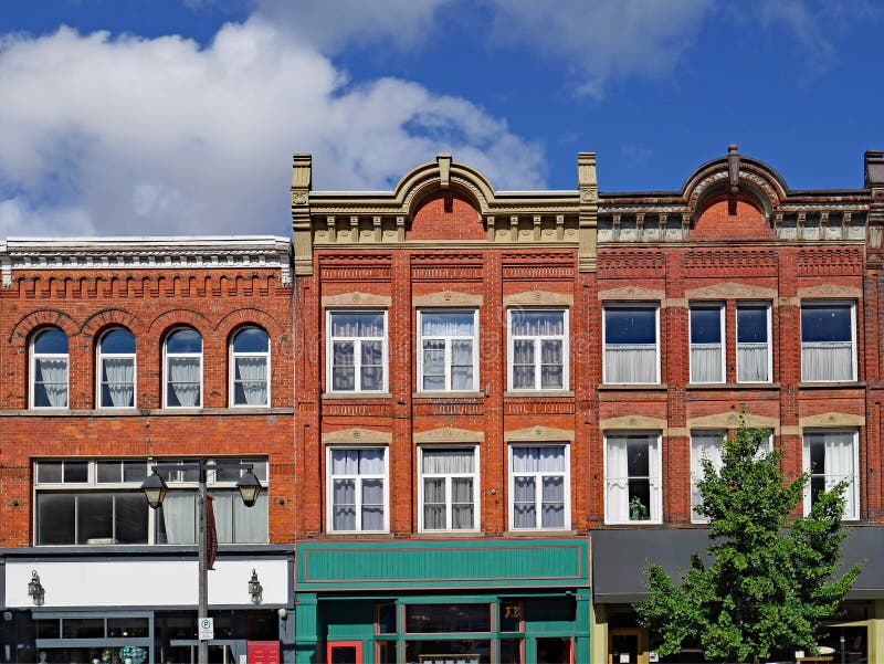 Fachadas De Edificios Comerciales Del Siglo XIX Preservados Foto de archivo - Imagen de edificio ...