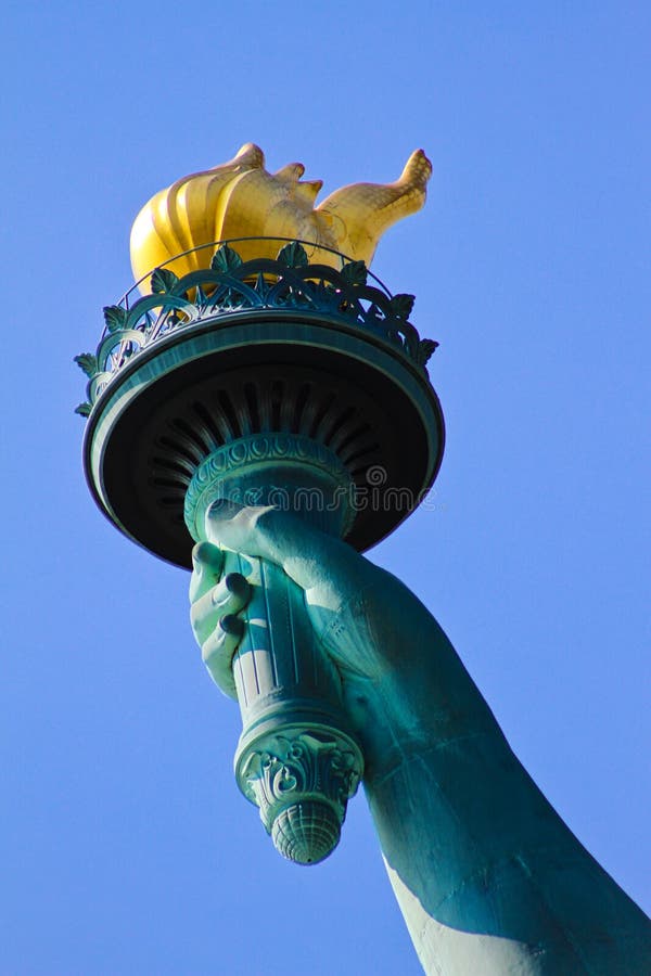 Fackel der Freiheit stockbild. Bild von kupfer, weiß, hand - 76659