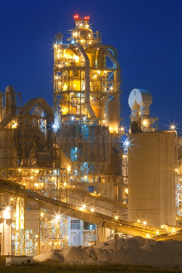 Factory / Chemical Plant at Sunset Stock Photo - Image of chemical ...