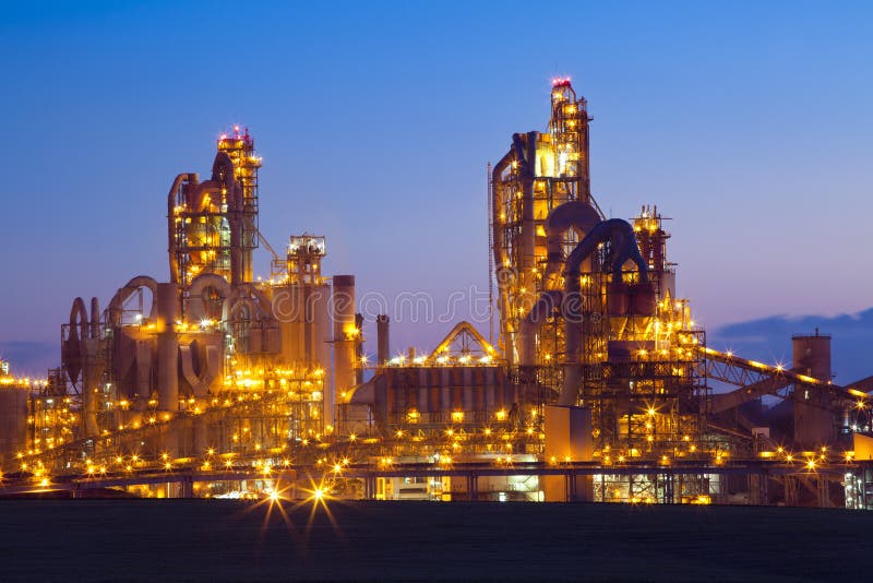 Factory / Chemical Plant at Sunset Stock Photo - Image of chemical ...