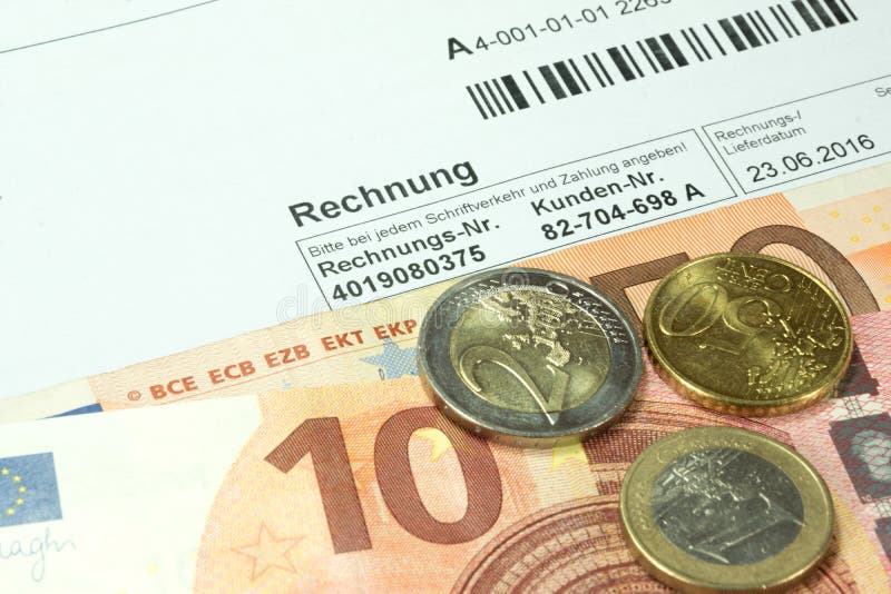 Factures D'une Facture Et D'euro Photo stock - Image du coûts, rappel ...