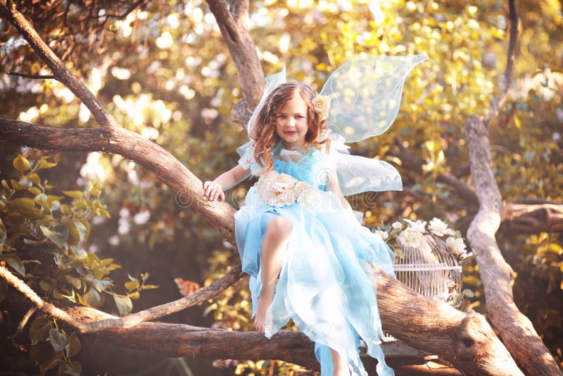 Livro E Areia-vidros Do Fairy-tale Imagem de Stock - Imagem de fairy ...