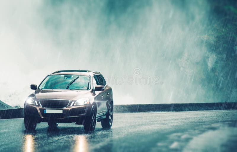 Fahren Des Autos Im Starken Regen Stockfoto - Bild von zieleinheit ...