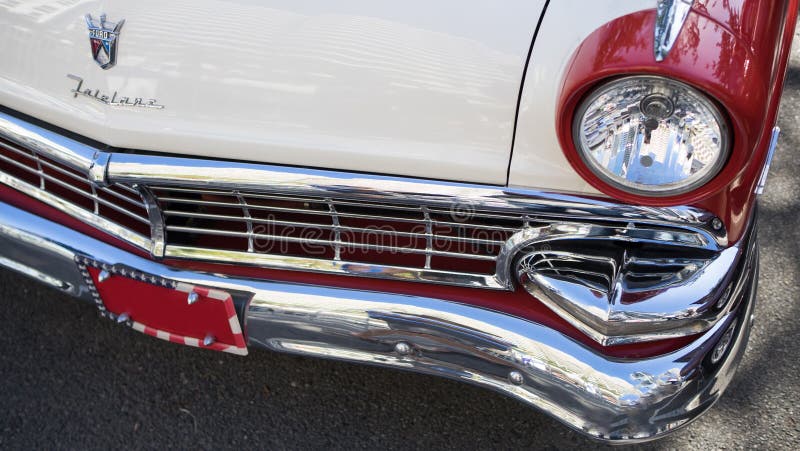 Fairlane de Ford photographie éditorial. Image du véhicule - 57153322