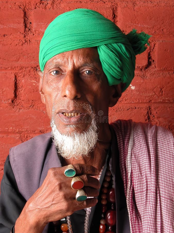 Fakir-saint Musulman Indien Image stock éditorial - Image du bijou ...