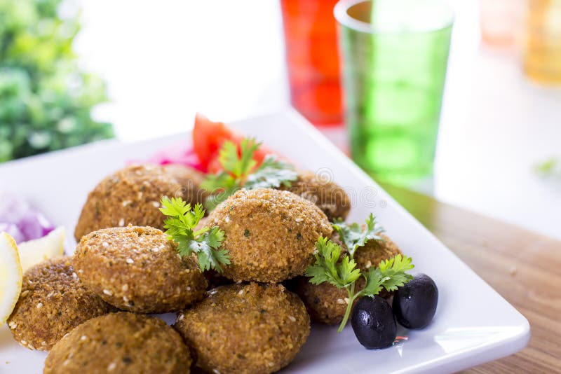 Falafel immagine stock. Immagine di cucina, piatto, orientale - 62624081