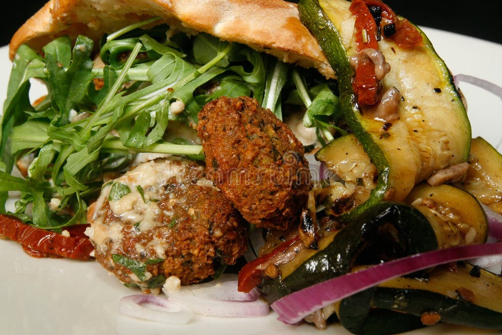 Falafel do gourmet foto de stock. Imagem de prato, humor - 2713646