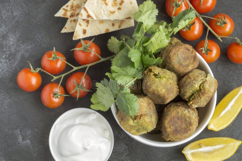 Traditional Israeli Dish of Chickpea Stock Image - Image of lettuce ...