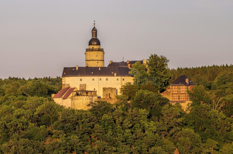 Burg Falkenstein in Bayern stockfoto. Bild von sommer - 197057050