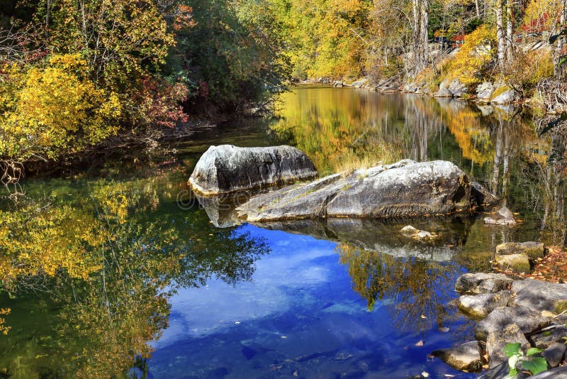 Fall Colors Orange Blue Reflection Wenatchee River Washington Stock ...