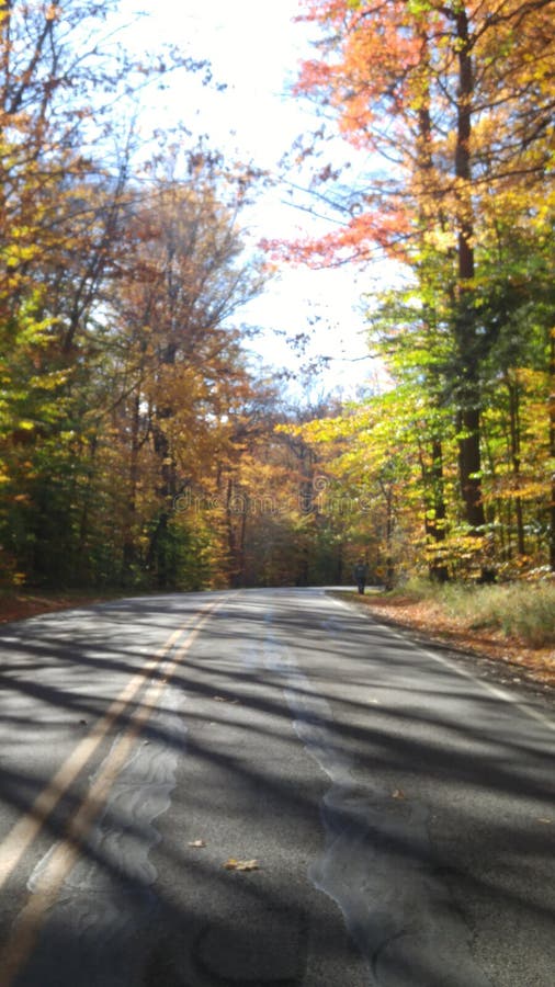 Fall drive stock image. Image of drive, fall, parkway - 75006027