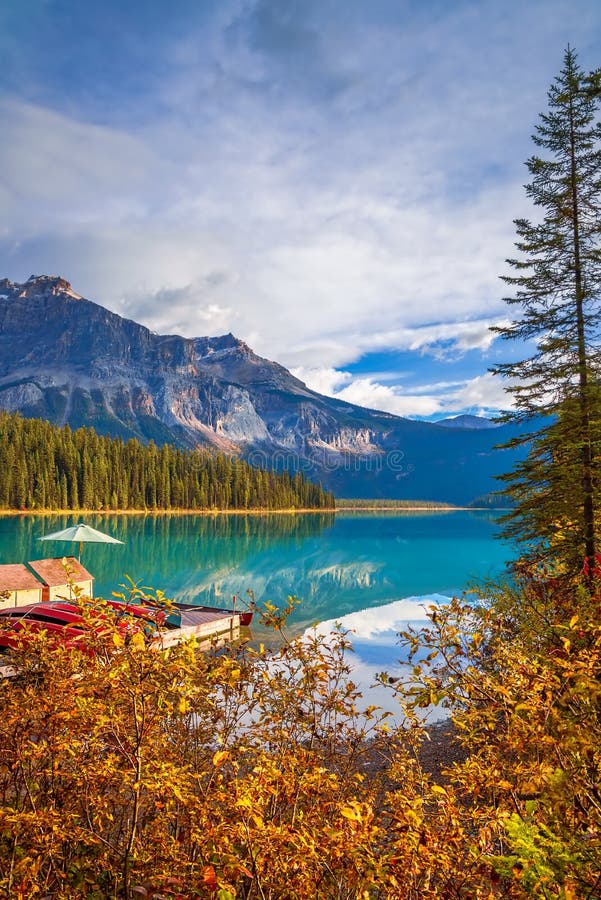 Fall Foliage Framing Emerald Lake Stock Image - Image of cloudy ...